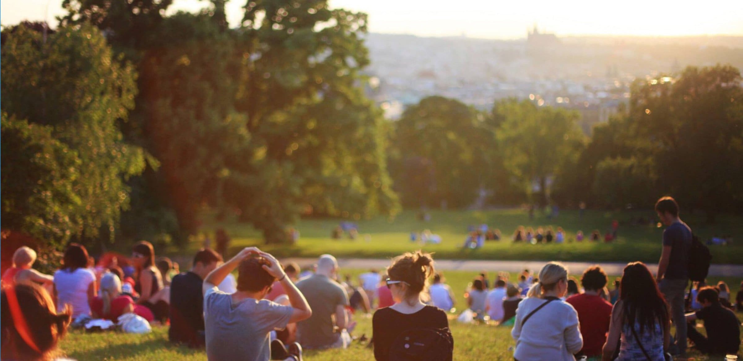 How Tech is Bringing People Closer Together and Strengthening ...